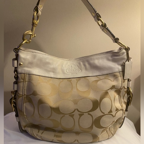 Coach | Bags | Neutral Tone Vintage Coach Bag With A Beautiful Inside ...
